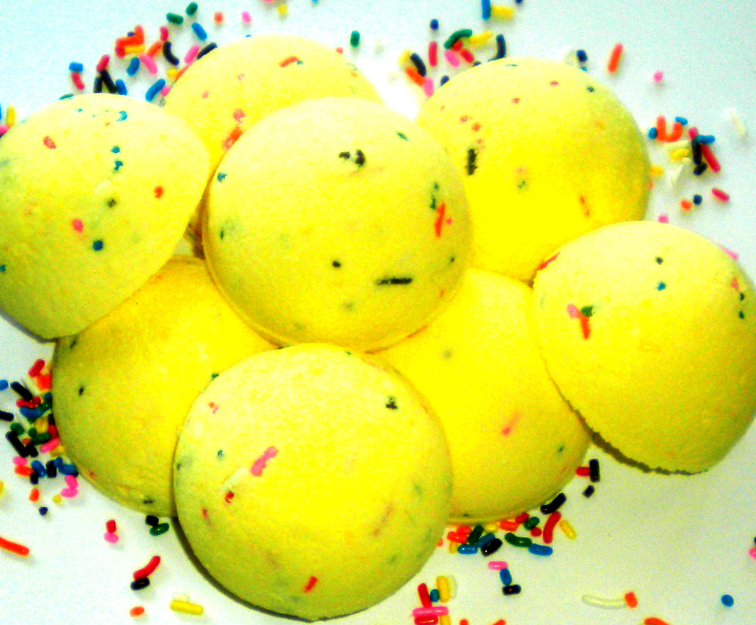 Bath Bomb - - Bath Fizzies - Birthday Cake Scented - Soap Surprise ...